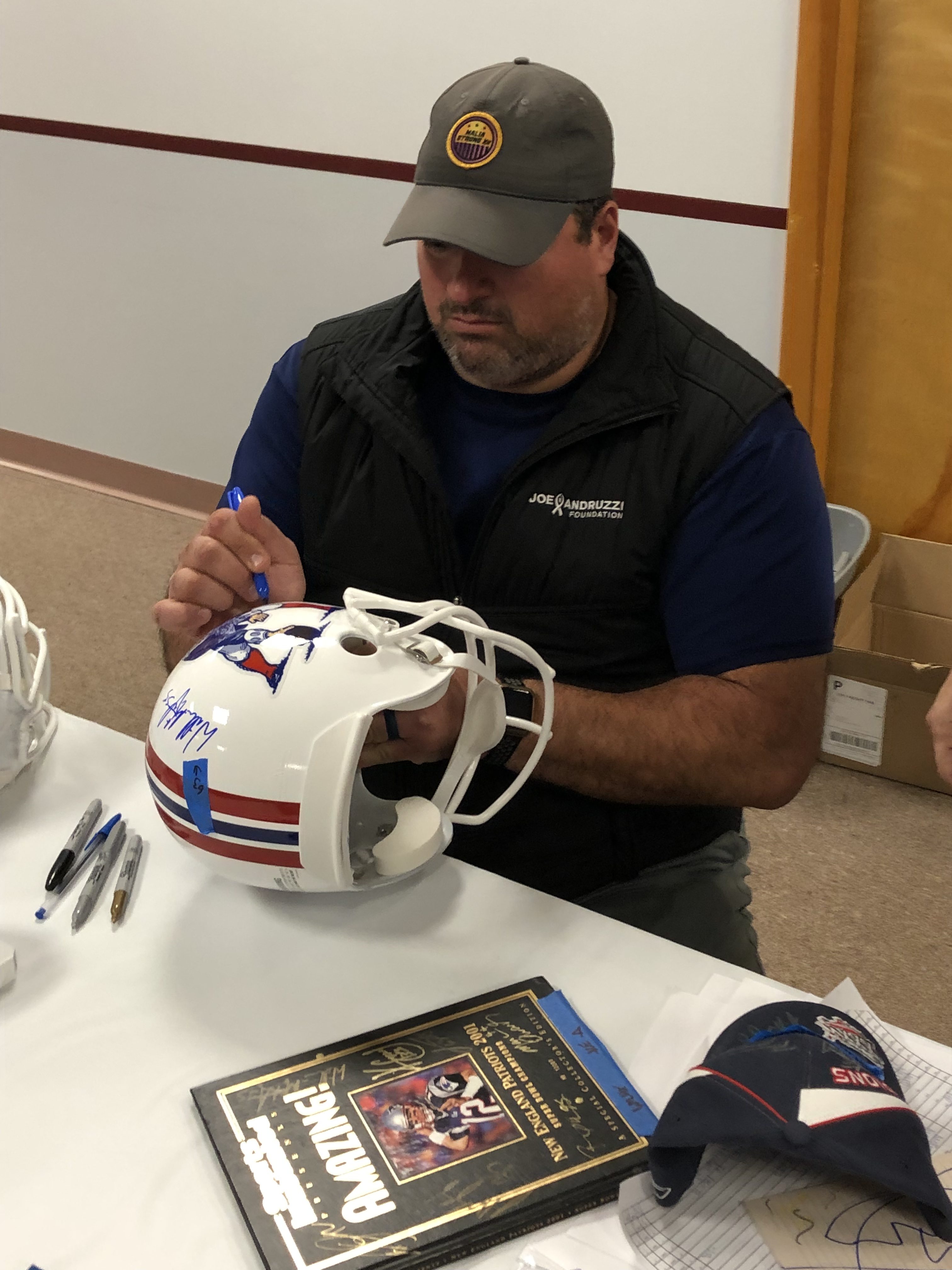 pictures from previous signings – Perry Sports Legends